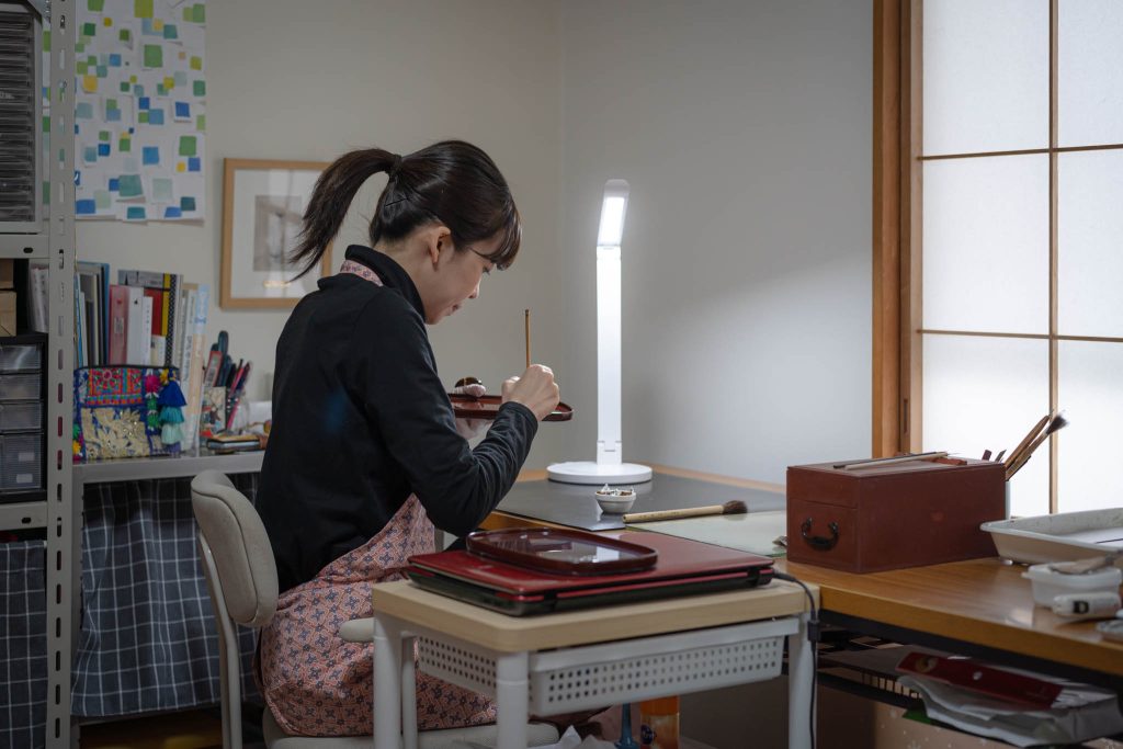 蒔絵師・松田真希 – Digital Wajima