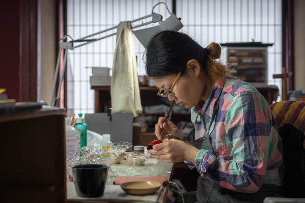 蒔絵師・島田怜奈 – Digital Wajima